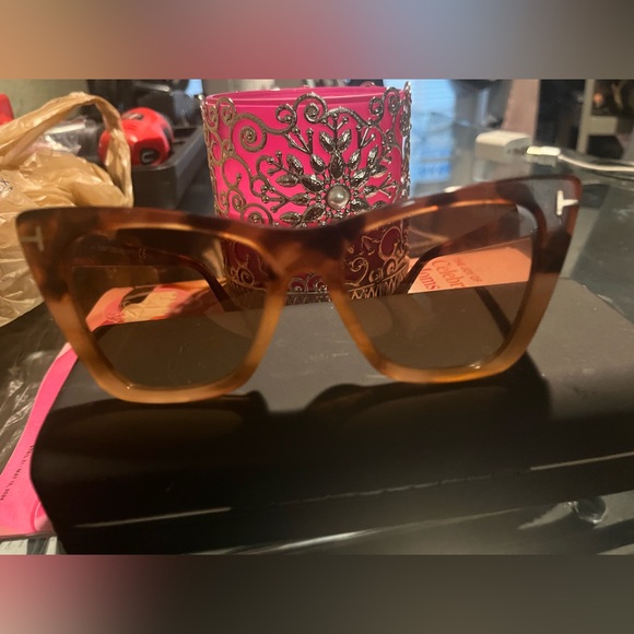 Tom Ford | Accessories | Tom Ford Cat Eye Shades | Poshmark